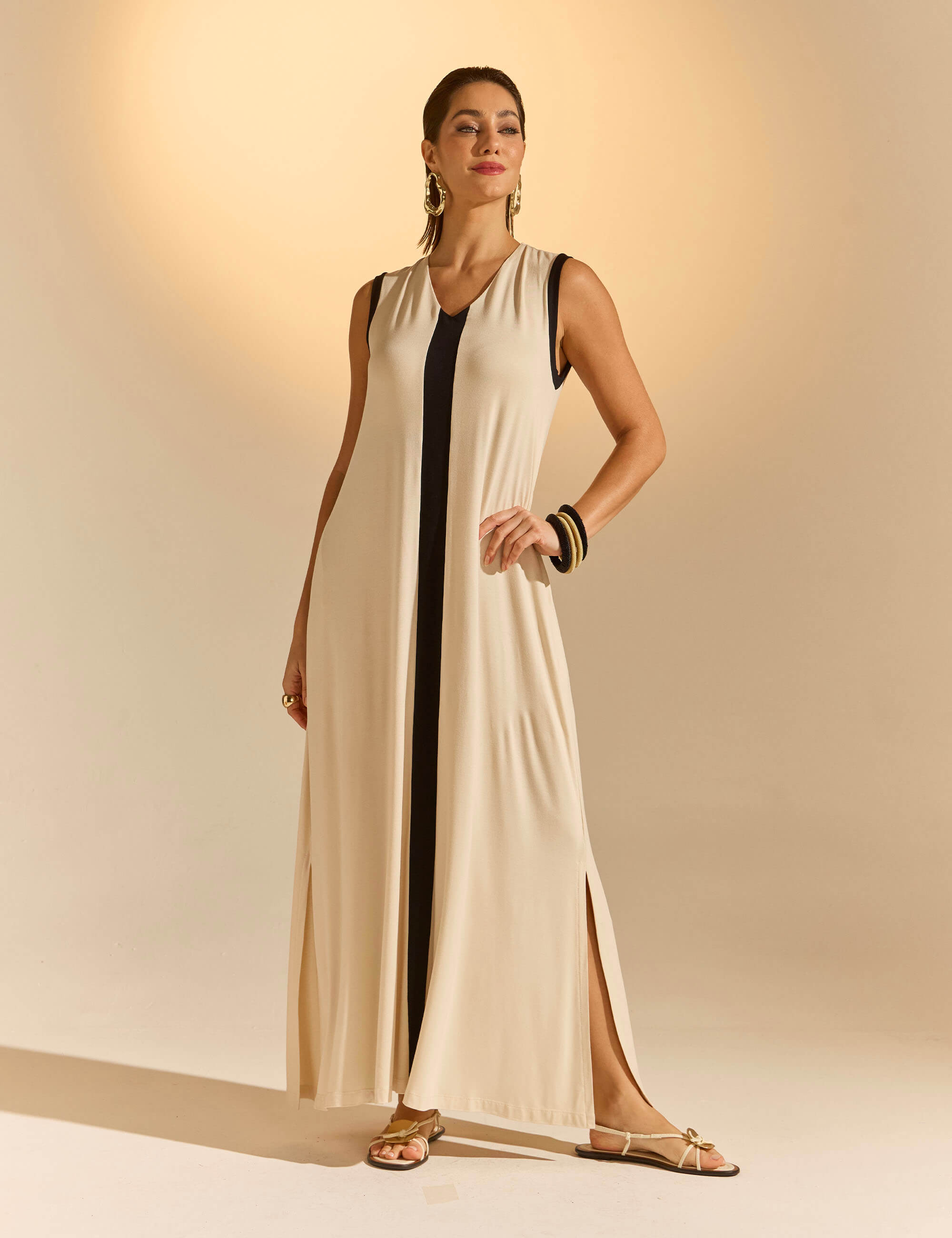 Vestido Regata Bicolor Cor Champagne Ouro: Elegância Longa com Decote V ...