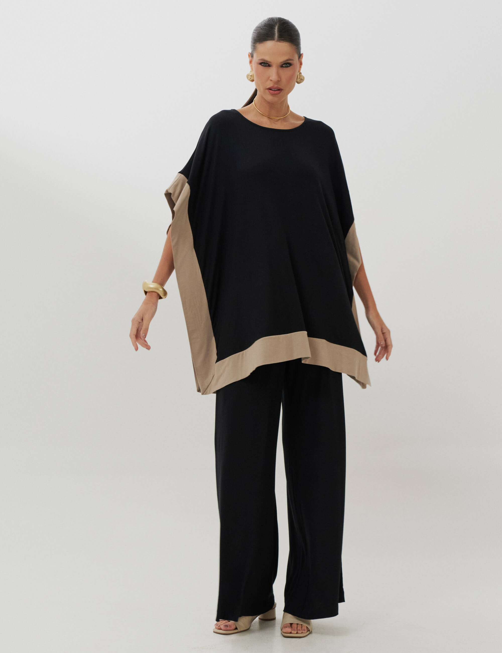 Conjunto Feminino Bicolor Preto e Bege – Look Básico e Elegante com ...